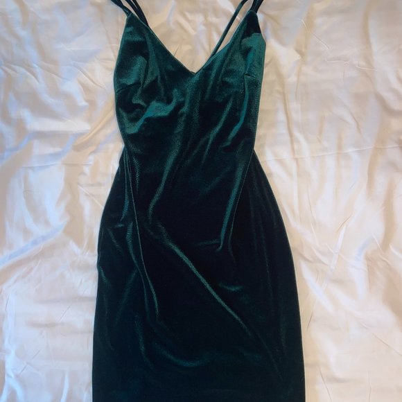 Windsor | Dresses | Windsor Emerald Green Velvet Mini Bodycon Dress ...